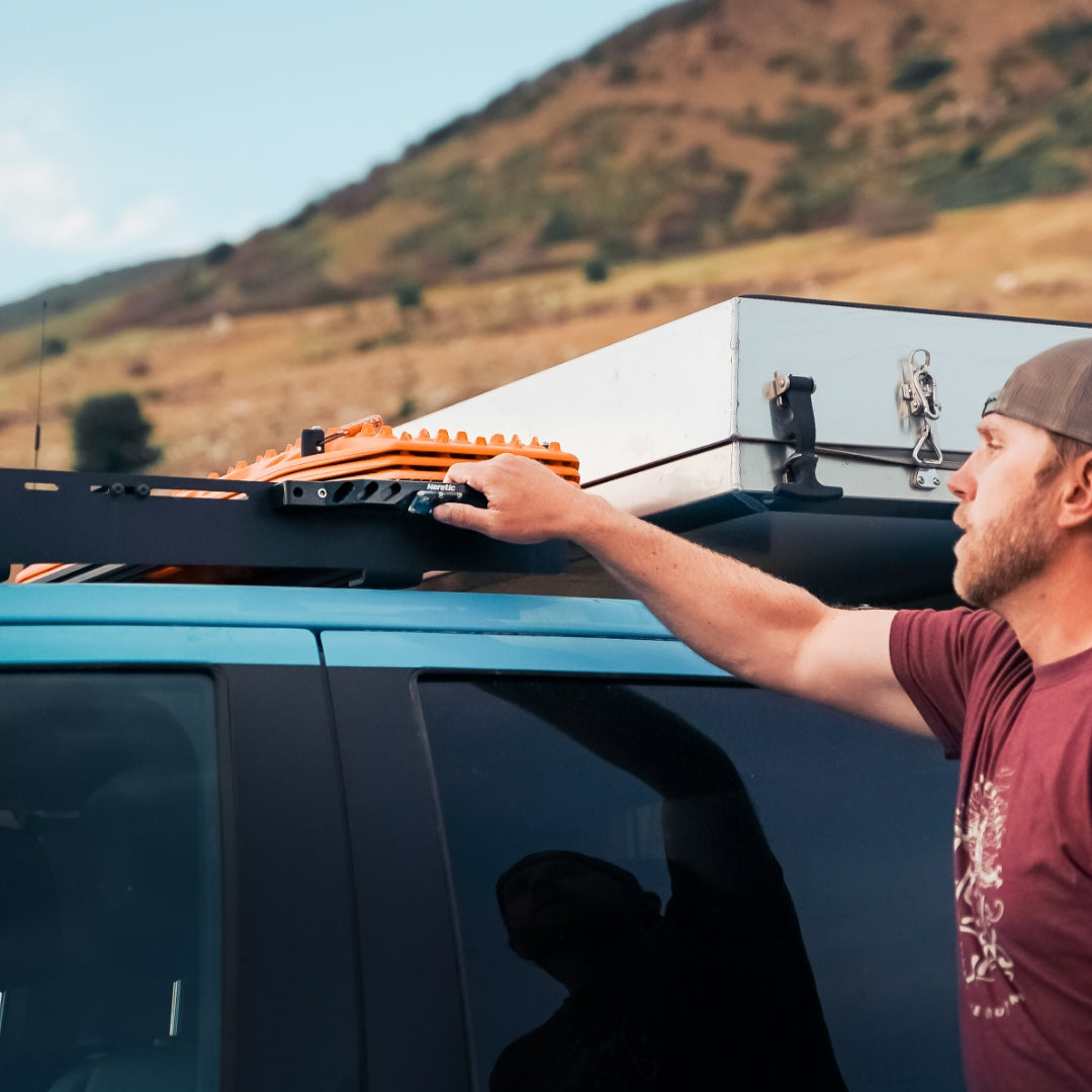 Roof Rack Handle W/ Dome Light (Pair)– Heretic Studio